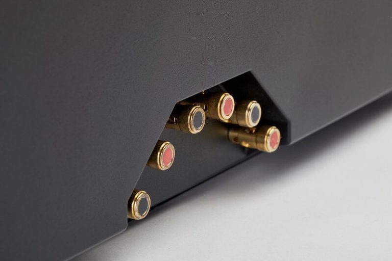 7 Different Types of Speaker Connectors